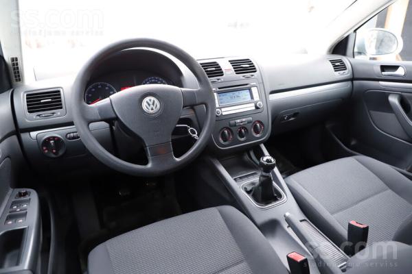 Volkswagen Jetta 2007 in Tukums, with an engine capacity of 1.60 L and mileage of 285 thousand km for 1690 €, photo 6 on AUTOMOTO.COM.LV