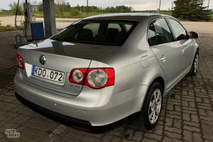 Volkswagen Jetta 2007 Viļņa, ar dzinēja tilpumu 2.00 L un nobraukumu 400 tūkst. km par 1450 €, foto 4 vietnē AUTOMOTO.COM.LV