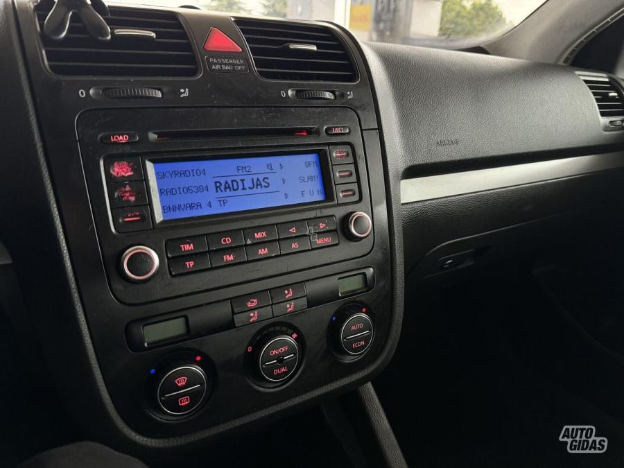 Volkswagen Jetta 2007 Viļņa, ar dzinēja tilpumu 2.00 L un nobraukumu 400 tūkst. km par 1450 €, foto 10 vietnē AUTOMOTO.COM.LV