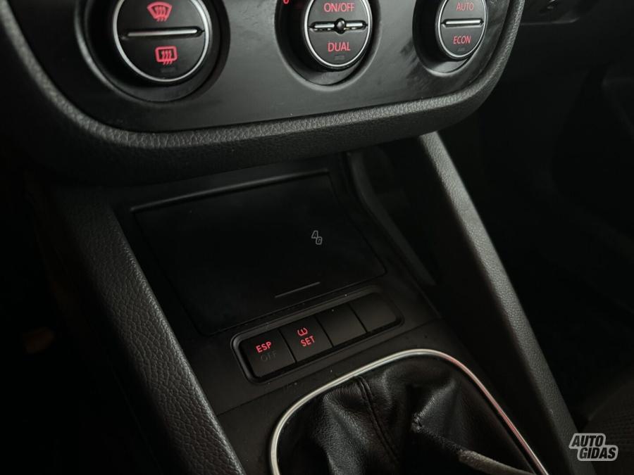 Volkswagen Jetta 2007 Viļņa, ar dzinēja tilpumu 2.00 L un nobraukumu 400 tūkst. km par 1450 €, foto 11 vietnē AUTOMOTO.COM.LV