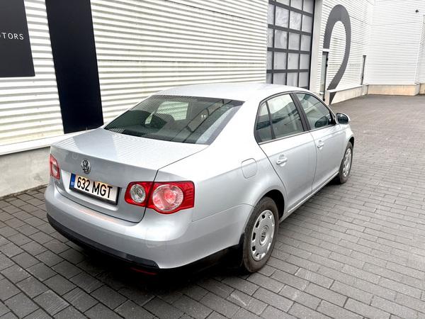 Volkswagen Jetta 2007 Tallina, ar dzinēja tilpumu 1.60 L un nobraukumu 178 tūkst. km par 2199 €, foto 2 vietnē AUTOMOTO.COM.LV