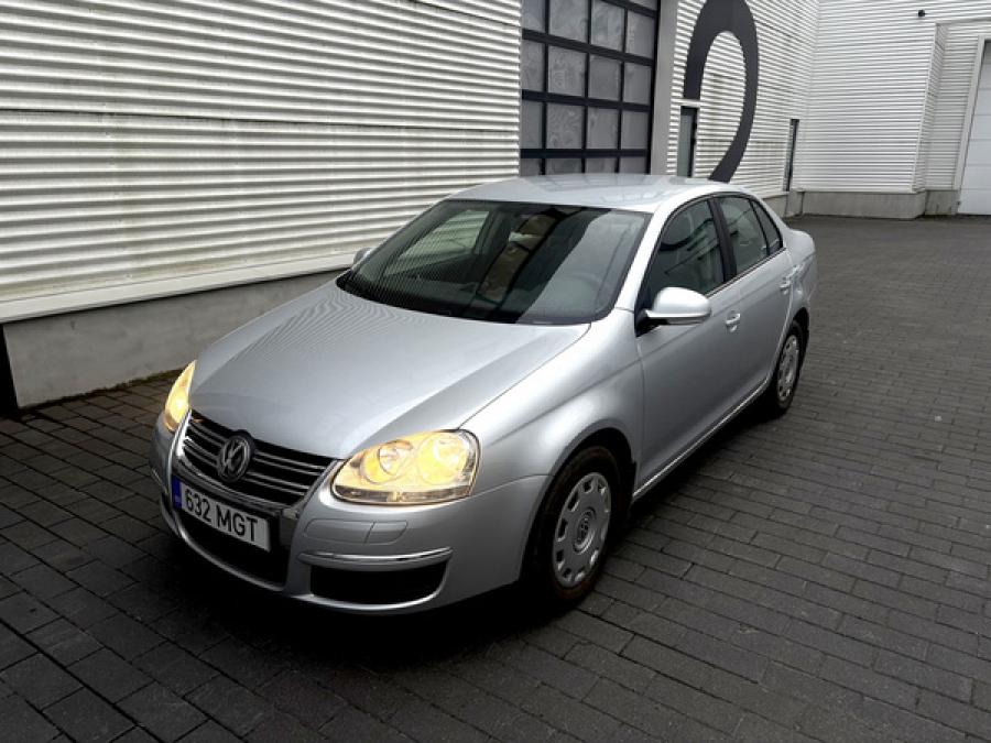 Volkswagen Jetta 2007 Tallina, ar dzinēja tilpumu 1.60 L un nobraukumu 178 tūkst. km par 2199 €, foto 4 vietnē AUTOMOTO.COM.LV