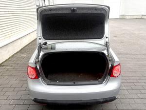 Volkswagen Jetta 2007 Tallina, ar dzinēja tilpumu 1.60 L un nobraukumu 178 tūkst. km par 2199 €, foto 8 vietnē AUTOMOTO.COM.LV