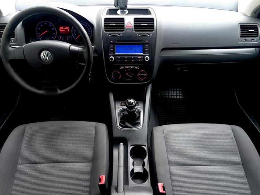 Volkswagen Jetta 2007 Tallina, ar dzinēja tilpumu 1.60 L un nobraukumu 178 tūkst. km par 2199 €, foto 10 vietnē AUTOMOTO.COM.LV