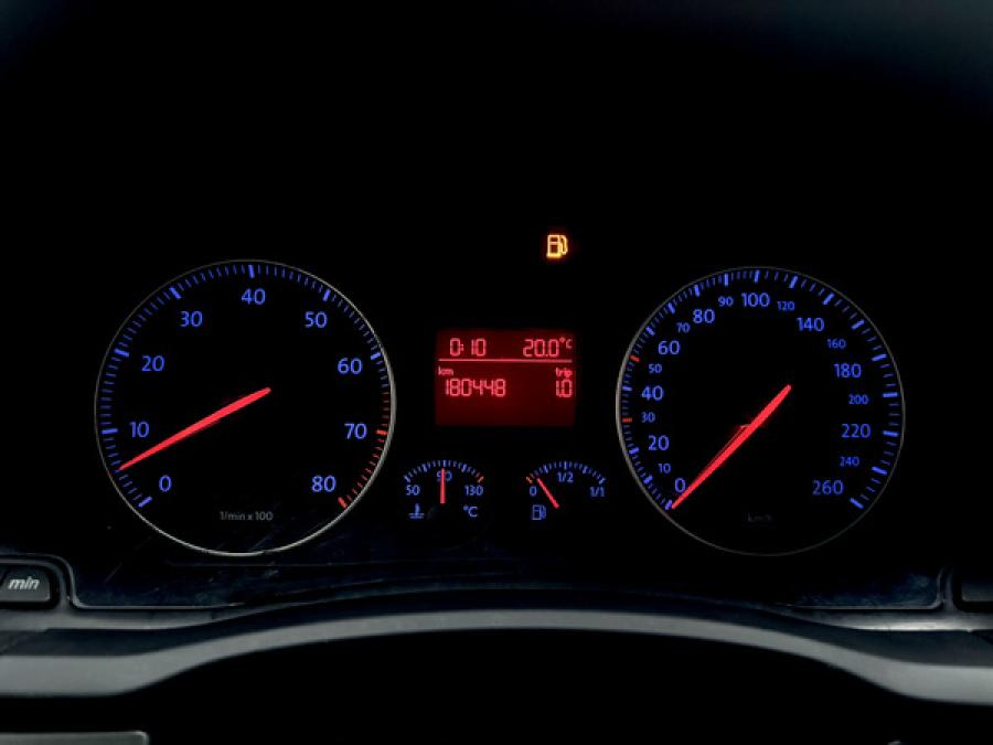 Volkswagen Jetta 2007 Tallina, ar dzinēja tilpumu 1.60 L un nobraukumu 178 tūkst. km par 2199 €, foto 12 vietnē AUTOMOTO.COM.LV