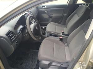 Volkswagen Jetta 2007 in Vilnius, with an engine capacity of 1.60 L and mileage of 260 thousand km for 1500 €, photo 13 on AUTOMOTO.COM.LV