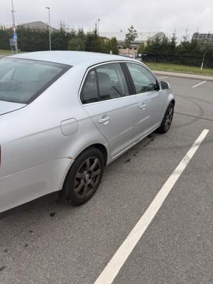 Volkswagen Jetta 2007 Tallina, ar dzinēja tilpumu 1.90 L un nobraukumu 352 tūkst. km par 1200 €, foto 3 vietnē AUTOMOTO.COM.LV