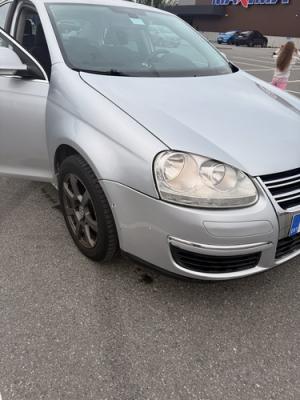 Volkswagen Jetta 2007 Tallina, ar dzinēja tilpumu 1.90 L un nobraukumu 352 tūkst. km par 1200 €, foto 6 vietnē AUTOMOTO.COM.LV