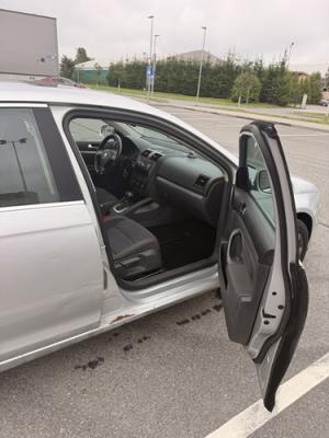 Volkswagen Jetta 2007 Tallina, ar dzinēja tilpumu 1.90 L un nobraukumu 352 tūkst. km par 1200 €, foto 7 vietnē AUTOMOTO.COM.LV