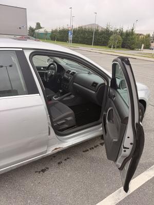 Volkswagen Jetta 2007 Tallina, ar dzinēja tilpumu 1.90 L un nobraukumu 352 tūkst. km par 1200 €, foto 16 vietnē AUTOMOTO.COM.LV