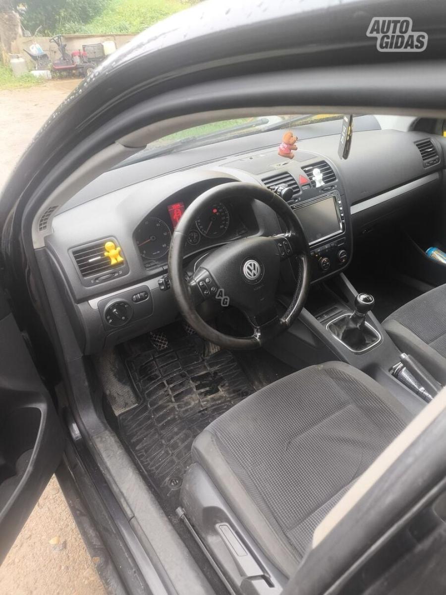 Volkswagen Jetta 2007 in Pasvalys, with an engine capacity of 1.90 L and mileage of 373 thousand km for 1050 €, photo 6 on AUTOMOTO.COM.LV