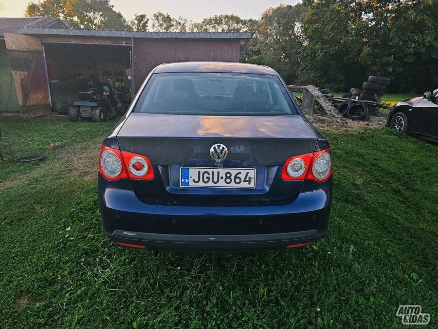 Volkswagen Jetta 2007 Širvintos, ar dzinēja tilpumu 1.90 L un nobraukumu 250 tūkst. km par 399 €, foto 5 vietnē AUTOMOTO.COM.LV