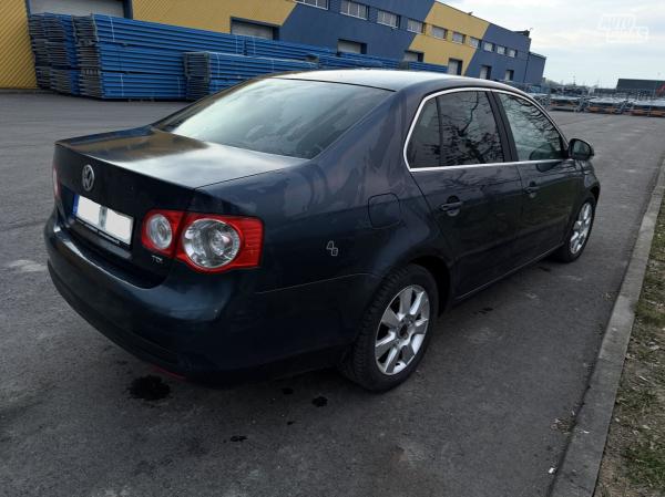 Volkswagen Jetta 2008 Kauņa, ar dzinēja tilpumu 1.90 L un nobraukumu 323 tūkst. km par 1850 €, foto 4 vietnē AUTOMOTO.COM.LV