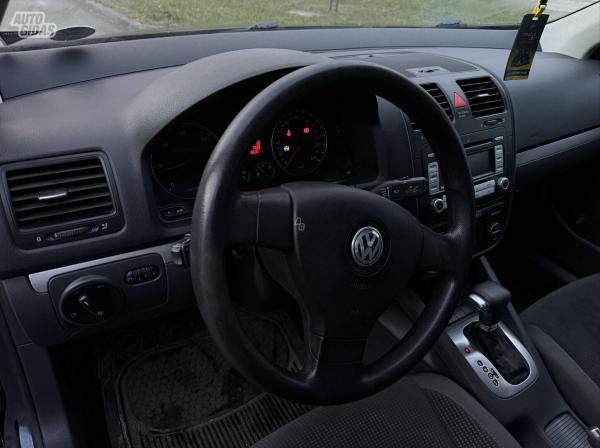 Volkswagen Jetta 2008 Kauņa, ar dzinēja tilpumu 1.90 L un nobraukumu 323 tūkst. km par 1850 €, foto 6 vietnē AUTOMOTO.COM.LV