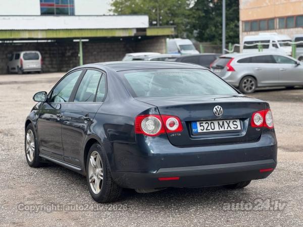 Volkswagen Jetta 2008 Narva, ar dzinēja tilpumu 1.90 L un nobraukumu 279 tūkst. km par 900 €, foto 4 vietnē AUTOMOTO.COM.LV