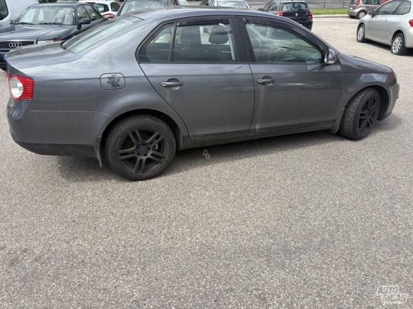 Volkswagen Jetta 2008 Viļņa, ar dzinēja tilpumu 1.90 L un nobraukumu 368 tūkst. km par 880 €, foto 5 vietnē AUTOMOTO.COM.LV
