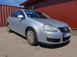 Volkswagen Jetta 2008 in Riga, with an engine capacity of 1.90 L and mileage of 301 thousand km for 2450 €, photo 2 on AUTOMOTO.COM.LV