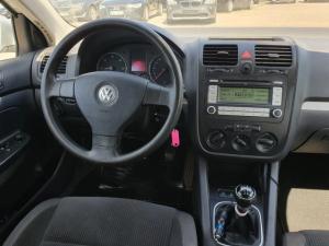 Volkswagen Jetta 2008 in Riga, with an engine capacity of 1.90 L and mileage of 301 thousand km for 2450 €, photo 17 on AUTOMOTO.COM.LV