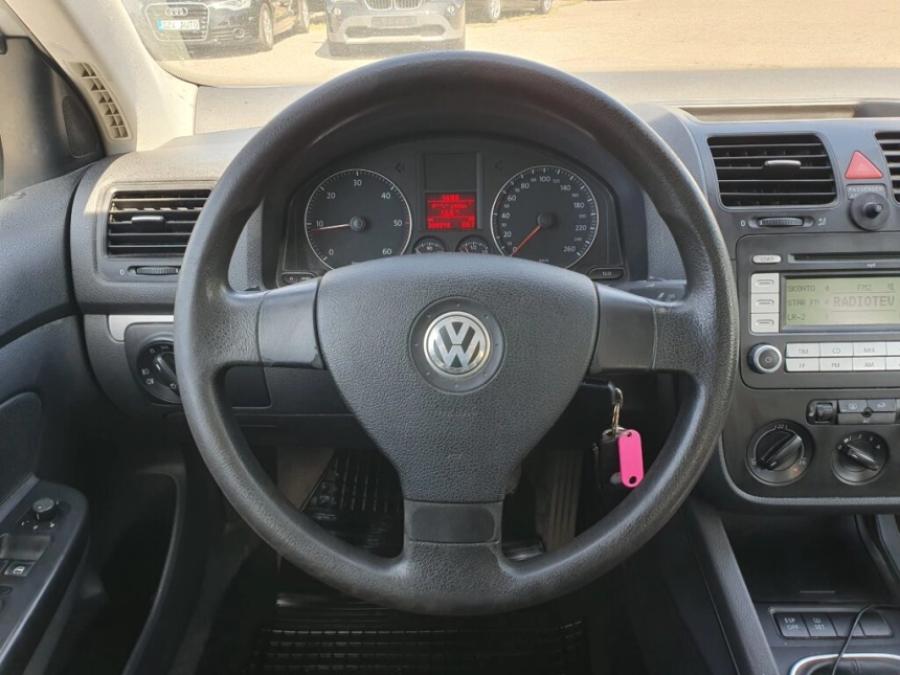 Volkswagen Jetta 2008 in Riga, with an engine capacity of 1.90 L and mileage of 301 thousand km for 2450 €, photo 19 on AUTOMOTO.COM.LV