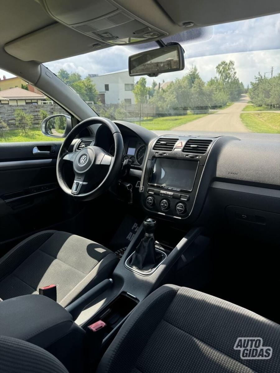 Volkswagen Jetta 2008 Viļņa, ar dzinēja tilpumu 1.90 L un nobraukumu 272 tūkst. km par 1999 €, foto 8 vietnē AUTOMOTO.COM.LV
