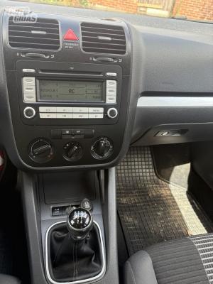 Volkswagen Jetta 2008 Viļņa, ar dzinēja tilpumu 1.90 L un nobraukumu 330 tūkst. km par 730 €, foto 10 vietnē AUTOMOTO.COM.LV