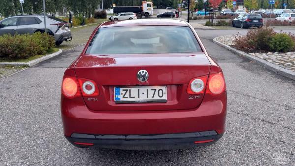 Volkswagen Jetta 2008 KelmÄ vietnÄ Volkswagen Jetta 2008 KelmÄ, ar dzinÄja tilpumu 2.00 L un nobraukumu 350 tÅ«kst. km par 1100 ā¬, foto 6 vietnÄ AUTOMOTO.COM.LV