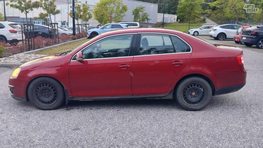 Volkswagen Jetta 2008 Kelmė, ar dzinēja tilpumu 2.00 L un nobraukumu 350 tūkst. km par 1100 €, foto 11 vietnē AUTOMOTO.COM.LV