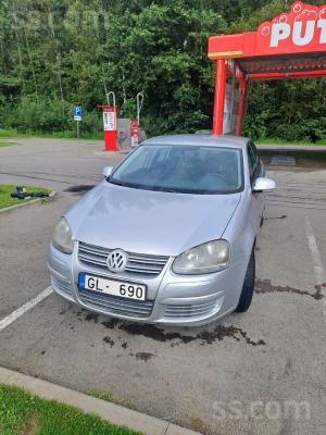 Volkswagen Jetta 2009 in Riga, with an engine capacity of 2.00 L and mileage of 190 thousand km for 1500 €, photo 9 on AUTOMOTO.COM.LV