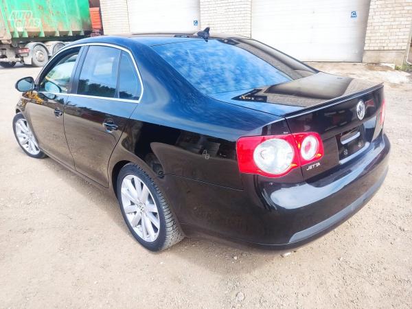 Volkswagen Jetta 2009 Utena, ar dzinēja tilpumu 2.00 L un nobraukumu 245 tūkst. km par 2800 €, foto 5 vietnē AUTOMOTO.COM.LV
