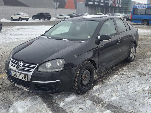 Volkswagen Jetta 2010 Klaipėda, ar dzinēja tilpumu 1.90 L un nobraukumu 320 tūkst. km par 850 €, foto 3 vietnē AUTOMOTO.COM.LV