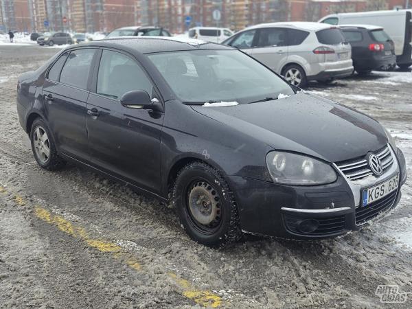 Volkswagen Jetta 2010 Klaipėda, ar dzinēja tilpumu 1.90 L un nobraukumu 320 tūkst. km par 850 €, foto 4 vietnē AUTOMOTO.COM.LV