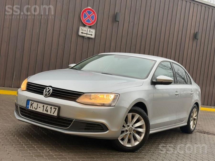 Volkswagen Jetta 2011 in Riga, with an engine capacity of 1.40 L and mileage of 254 thousand km for 2990 €, photo 1 on AUTOMOTO.COM.LV