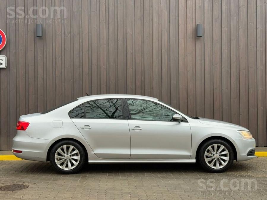 Volkswagen Jetta 2011 in Riga, with an engine capacity of 1.40 L and mileage of 254 thousand km for 2990 €, photo 6 on AUTOMOTO.COM.LV