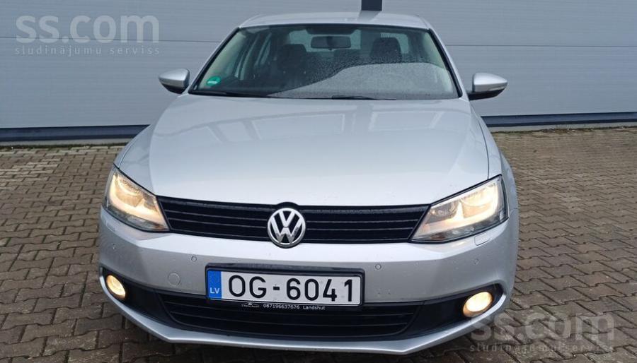 Volkswagen Jetta 2011 in Balvi, with an engine capacity of 1.60 L and mileage of 353 thousand km for 4350 €, photo 10 on AUTOMOTO.COM.LV