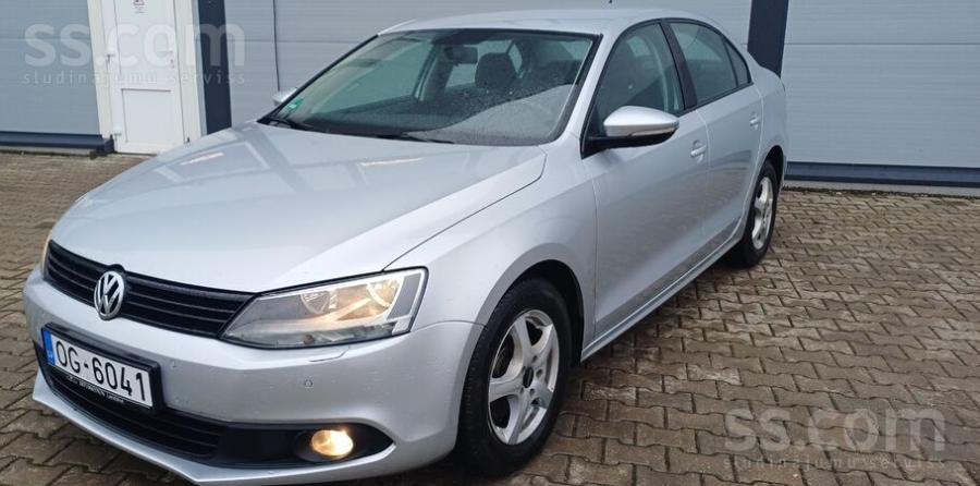 Volkswagen Jetta 2011 in Balvi, with an engine capacity of 1.60 L and mileage of 353 thousand km for 4350 €, photo 11 on AUTOMOTO.COM.LV
