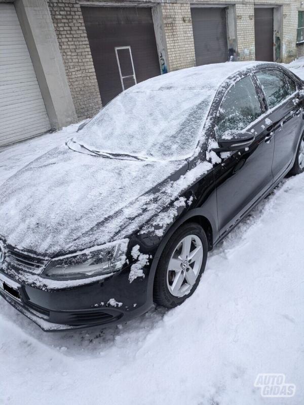 Volkswagen Jetta 2011 in Vilnius, with an engine capacity of 1.20 L and mileage of 178 thousand km for 3850 €, photo 5 on AUTOMOTO.COM.LV