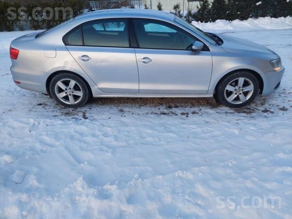 Volkswagen Jetta 2011 Rīga, ar dzinēja tilpumu 1.60 L un nobraukumu 305 tūkst. km par 3100 €, foto 2 vietnē AUTOMOTO.COM.LV