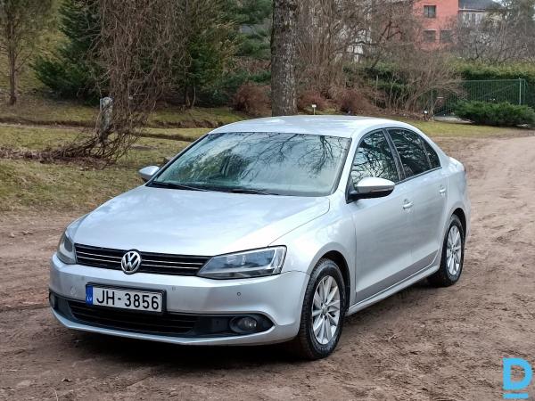 Volkswagen Jetta 2011 Ogre, ar dzinēja tilpumu 1.60 L un nobraukumu 301 tūkst. km par 3300 €, foto 1 vietnē AUTOMOTO.COM.LV
