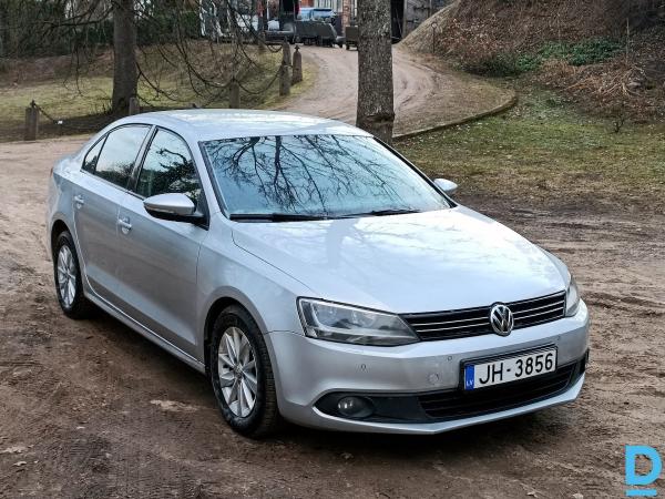 Volkswagen Jetta 2011 Ogre, ar dzinēja tilpumu 1.60 L un nobraukumu 301 tūkst. km par 3300 €, foto 2 vietnē AUTOMOTO.COM.LV