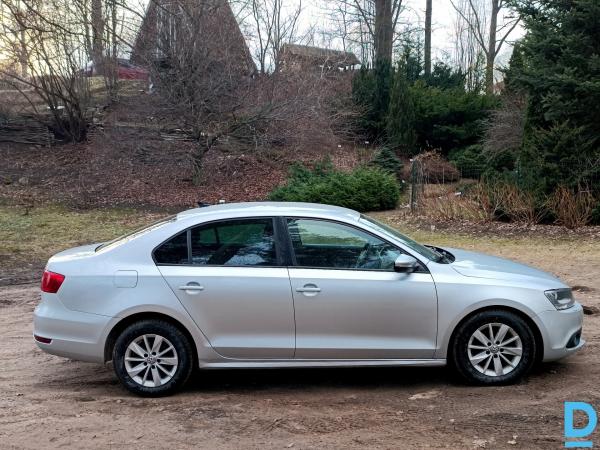 Volkswagen Jetta 2011 Ogre, ar dzinēja tilpumu 1.60 L un nobraukumu 301 tūkst. km par 3300 €, foto 5 vietnē AUTOMOTO.COM.LV