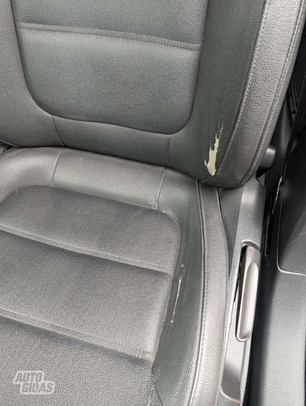 Volkswagen Jetta 2011 in Vilnius, with an engine capacity of 2.00 L and mileage of 285 thousand km for 4400 €, photo 9 on AUTOMOTO.COM.LV