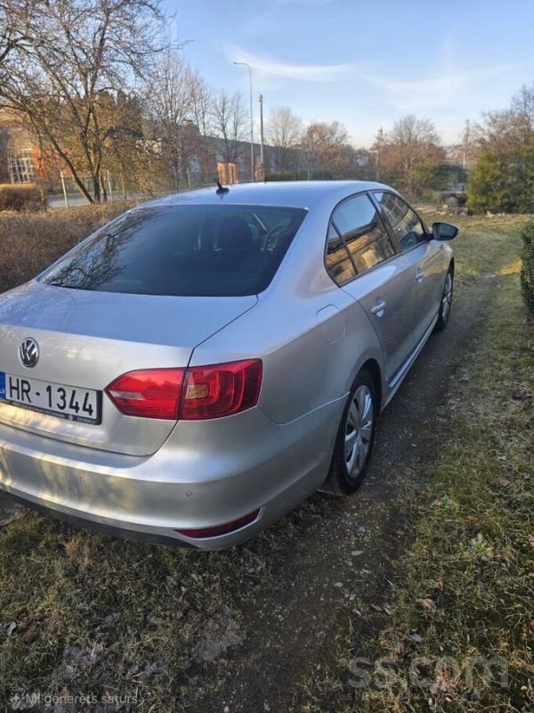Volkswagen Jetta 2011 Liepāja, ar dzinēja tilpumu 1.20 L un nobraukumu 173 tūkst. km par 3700 €, foto 5 vietnē AUTOMOTO.COM.LV