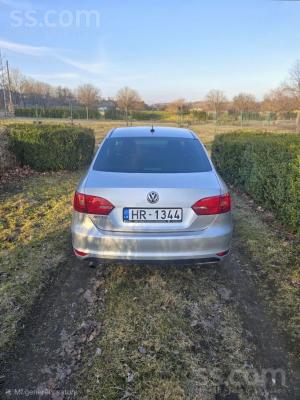 Volkswagen Jetta 2011 Liepāja, ar dzinēja tilpumu 1.20 L un nobraukumu 173 tūkst. km par 3700 €, foto 7 vietnē AUTOMOTO.COM.LV