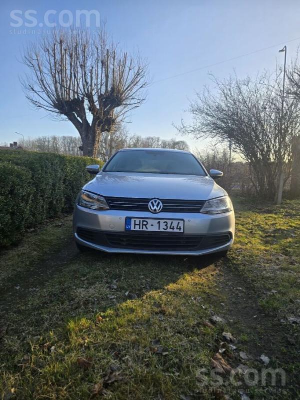Volkswagen Jetta 2011 Liepāja, ar dzinēja tilpumu 1.20 L un nobraukumu 173 tūkst. km par 3700 €, foto 7 vietnē AUTOMOTO.COM.LV