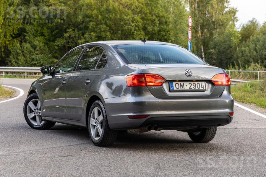 Volkswagen Jetta 2011 Jelgava, ar dzinēja tilpumu 2.00 L un nobraukumu 290 tūkst. km par 4500 €, foto 7 vietnē AUTOMOTO.COM.LV