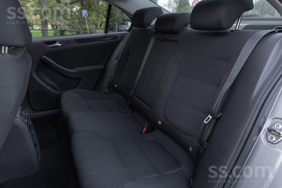 Volkswagen Jetta 2011 Jelgava, ar dzinēja tilpumu 2.00 L un nobraukumu 290 tūkst. km par 4500 €, foto 11 vietnē AUTOMOTO.COM.LV