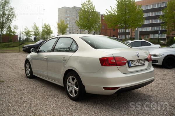 Volkswagen Jetta 2012 Liepāja, ar dzinēja tilpumu 1.20 L un nobraukumu 166 tūkst. km par 2500 €, foto 7 vietnē AUTOMOTO.COM.LV