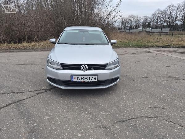 Volkswagen Jetta 2012 Kauņa, ar dzinēja tilpumu 1.20 L un nobraukumu 148 tūkst. km par 3999 €, foto 2 vietnē AUTOMOTO.COM.LV