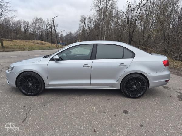 Volkswagen Jetta 2012 Kauņa, ar dzinēja tilpumu 1.20 L un nobraukumu 148 tūkst. km par 3999 €, foto 9 vietnē AUTOMOTO.COM.LV