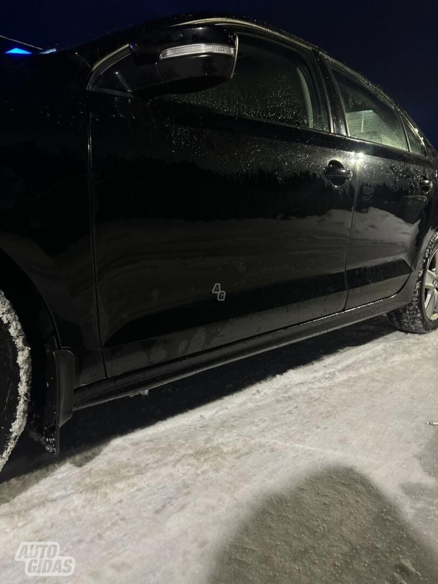 Volkswagen Jetta 2012 Klaipėda, ar dzinēja tilpumu 2.00 L un nobraukumu 270 tūkst. km par 4350 €, foto 7 vietnē AUTOMOTO.COM.LV